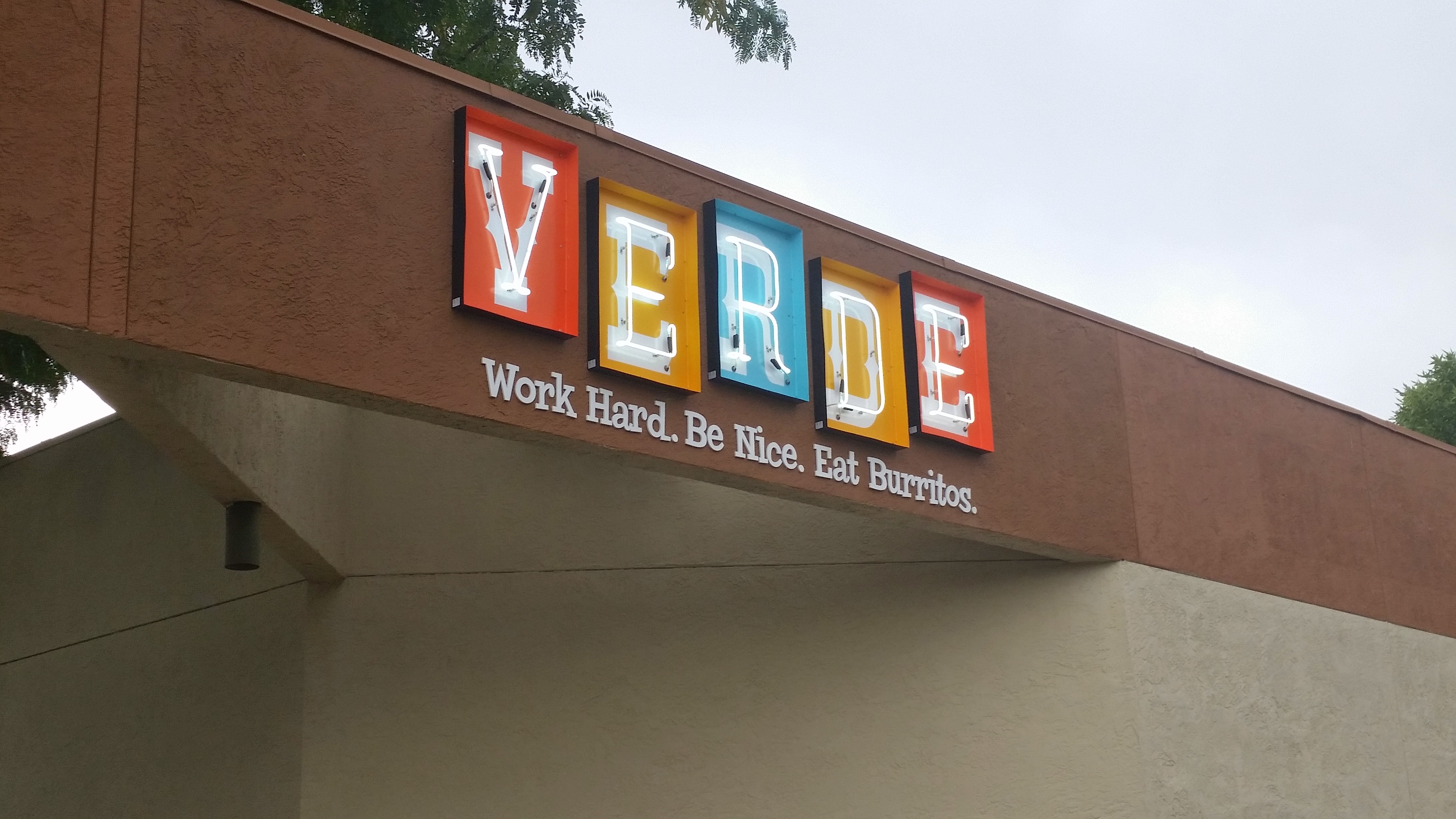 The Difference Signs Can Make for a Small Business | Signdealz