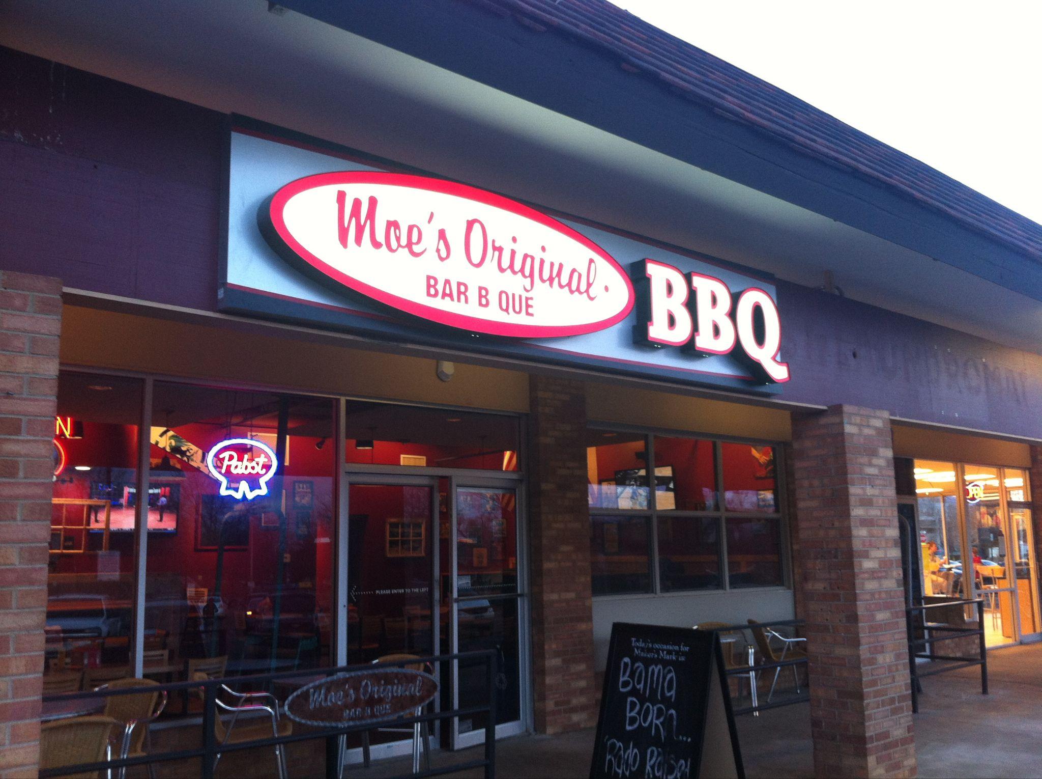 What Are the Key Benefits of Installing Commercial Lighted Signs?